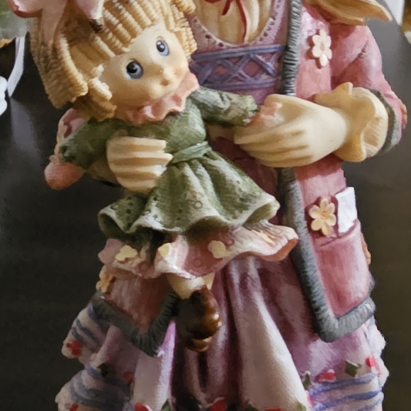 Art | 1 Resin Girl With Rag Doll And Suitcase Traveling Figurine | Poshmark